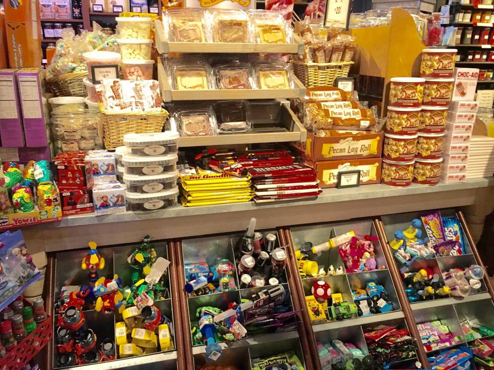 Cracker Barrel Old Country Store